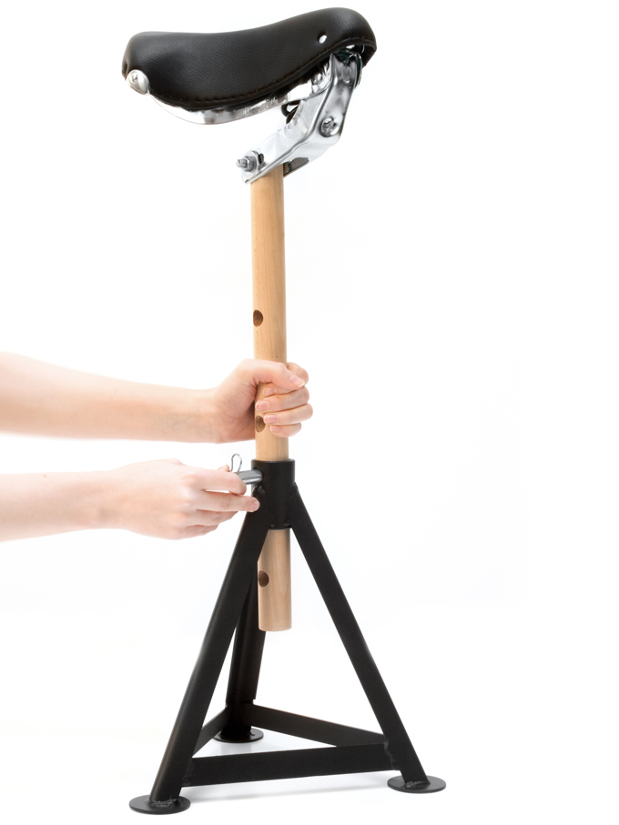 3T3 stool gives the thrill of riding a bicycle