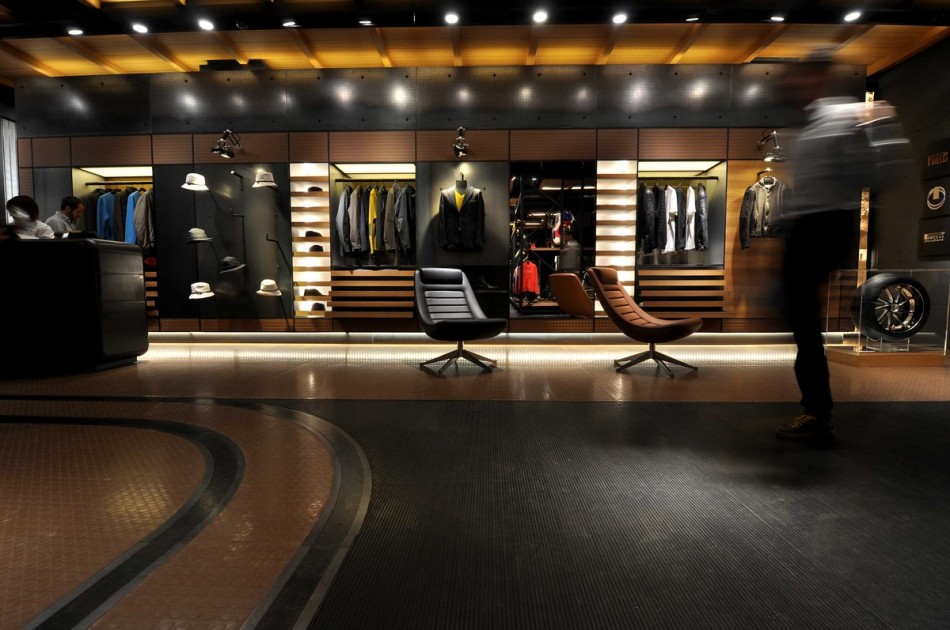 The luxurious Manzu Lounge Chair and Ottoman presented by Alias