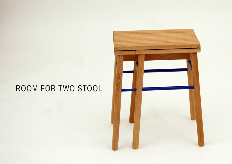 Room for Two: A Simple Stool That Snaps to Seat Two People