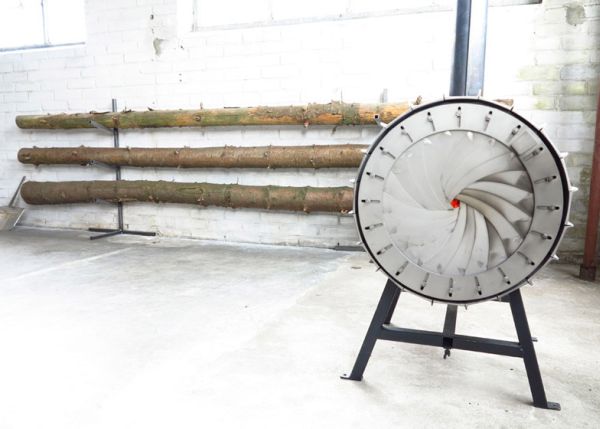 Spruce stove sets you free from wood chopping hassle - Homecrux