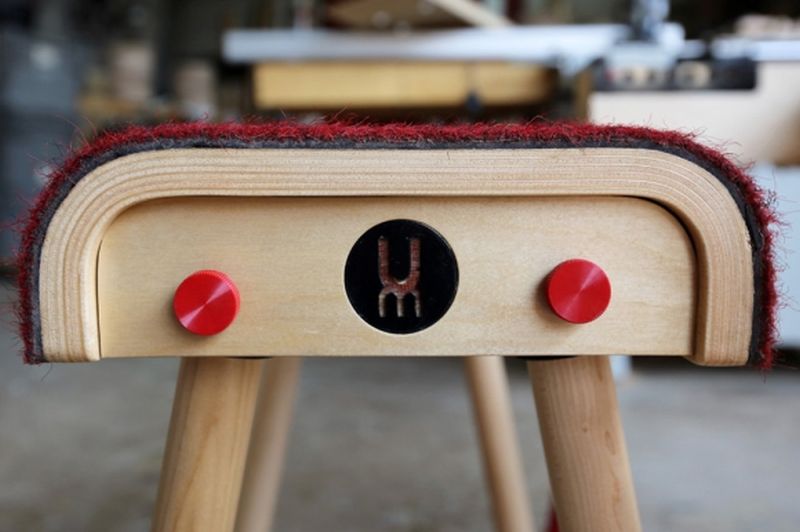 UMJ-1 custom keyboard stand 'triples' up as a table and a case - Home Crux