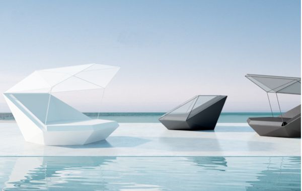 100% recyclable Vondom FAZ daybed for indoors and outdoors - Homecrux