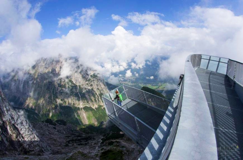 25 incredible viewing platforms for a dose of vertigo